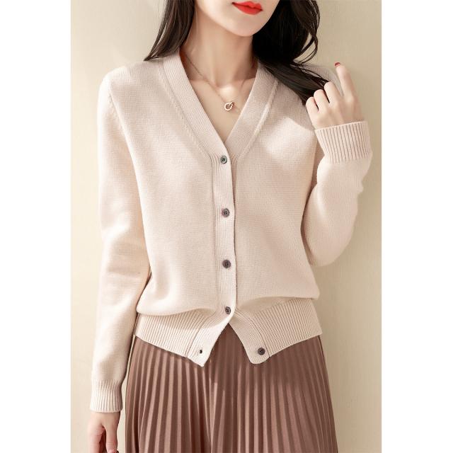ニットカーディガン ニットカーデ トップス ニットソー セーター カーディガン ミディアム丈 ミドル丈 レギュラー丈 袖あり 長袖 Vネック 細身 厚手 大人可愛い きれいめ シンプル 大人 上品 大人可愛い 大人女子 エレガント クラシカル ベーシック 無地 秋 冬 入学式 入園式