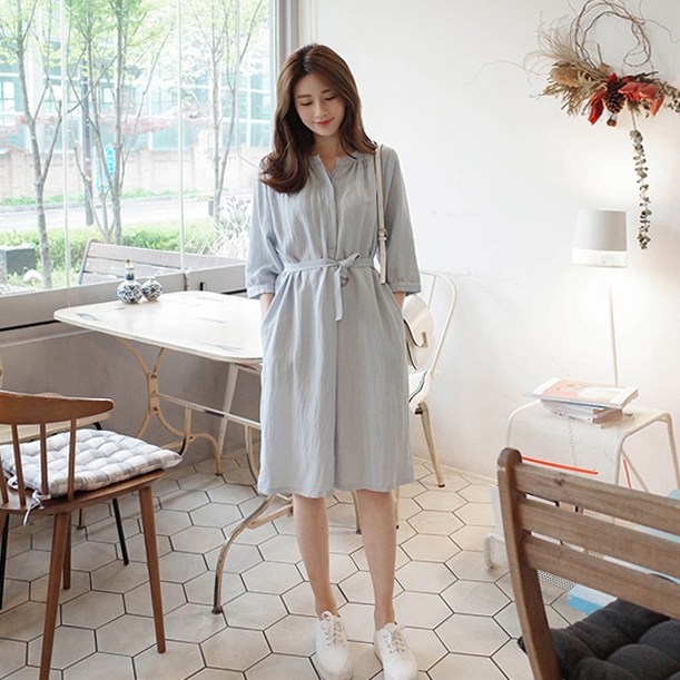 ワンピース ワンピドレス 膝丈 ひざ丈 ミディアム丈 袖あり 5分袖 五分袖 襟なし スタンドカラー Aライン リボン ウエストリボン かわいい 大人可愛い 上品 シンプル 大人 おしゃれ お洒落 レトロ アジアン エスニック エキゾチック 大人女子 ラフ 無地 夏 秋 10代 20代