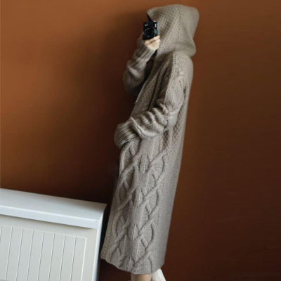 トップス カーディガン ロング ロング丈 袖あり 長袖 襟なし Iライン フード付き 前開き ケーブルニット 編み込み ニット 厚手 かわいい 大人可愛い きれいめ シンプル カジュアル 大人 上品 おしゃれ 大人女子 こなれ感 ラフ ラブリー ルーズ モダン とろみ感 抜け感 無地 秋