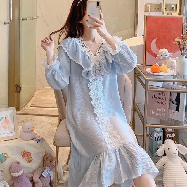 フリル リボン パジャマ ルームウェア ナイティ 部屋着 寝巻き ナイトウェア ネグリジェ 膝丈 ひざ丈 袖あり 長袖 Vネック フレア 切り替えデザイン レース かわいい 大人可愛い きれいめ カジュアル 大人 上品 おしゃれ 大人可愛い 大人女子 こなれ感 ラフ ラブリー キュート