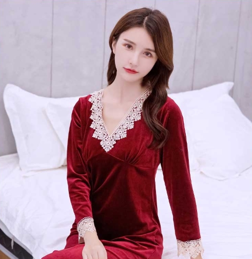 レース ベルベット風 ロング ルームウェア パジャマ 部屋着 寝巻き ナイトウェア ネグリジェ 膝丈 ひざ丈 袖あり 長袖 Vネック 深Vネック フレア Aライン かわいい 大人可愛い きれいめ シンプル 大人 上品 おしゃれ 大人女子 こなれ感 ラフ ラブリー ルーズ モード系