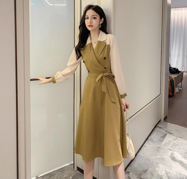 ワンピース トレンチコート コートワンピース 膝下 ミディアム丈 袖あり 長袖 Vネック 襟付き フレア Aライン ウエストマーク ウエストリボン ハイウエスト 大人 上品 おしゃれ お洒落 かっこいい 大人可愛い 大人女子 個性的 エレガント 存在感 バイカラー 春 秋 入学式