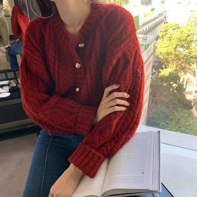 ケーブニット カーディガン トップス ショート ショート丈 袖あり 長袖 ボリューム袖 萌袖 Uネック 襟なし ワイド もこもこ モコモコ 前開き 編み込み ニット かわいい 大人可愛い きれいめ シンプル カジュアル 大人 上品 おしゃれ 大人女子 ラフ ラブリー キュート ルーズ