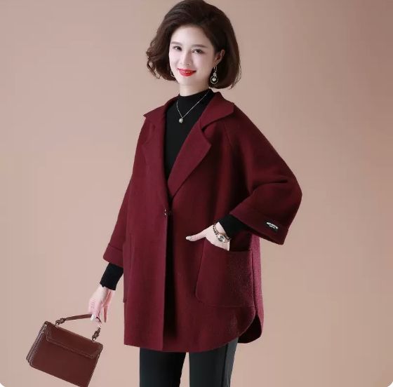 コート 大きいサイズ トップス ジャケット 上着 ミディアム丈 7分袖 七分袖 長袖 フレアスリーブ 襟付き 開襟 フレア Aライン ポケット 前開き きれいめ シンプル 大人 上品 おしゃれ お洒落 こなれ感 無地 秋 冬 冠婚葬祭 オケージョン フォーマル 30代 40代 50代 60代 ママ