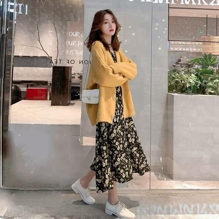 トップス ワンピース セットアップ デート カーディガン 上着 フレアワンピース ワンピドレス 膝下 ミモレ ミモレ丈 ロング ロング丈 ミディアム丈 袖あり 長袖 ボリューム袖 フレアスリーブ Vネック 襟なし フレア セミフレア 細身 ストレート Aライン Iライン スマート