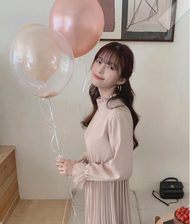 ワンピース ロングスカート プリーツスカート 膝下 ロング ロング丈 長袖 ハーフタートルネック プリーツ かわいい 大人可愛い きれいめ シンプル 大人 上品 おしゃれ お洒落 かっこいい 大人可愛い 大人女子 ラブリー キュート 無地 春 10代 20代 30代 レディース 女性用 OL