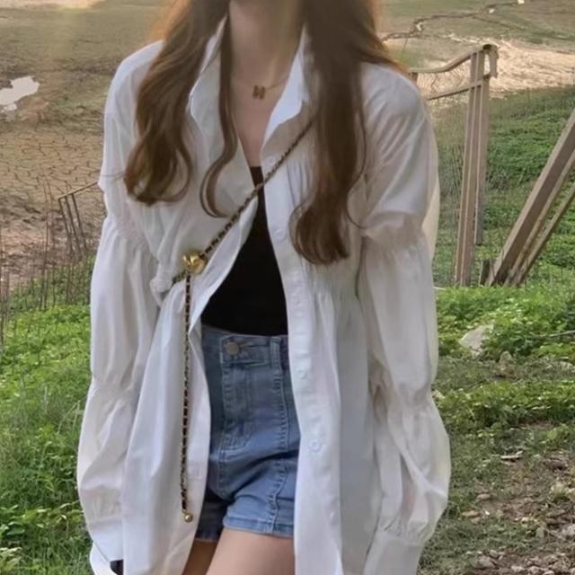 ホワイト ギャザー チュニック ブラウス トップス シャツ シャツワンピース 袖あり 長袖 ボリューム袖 襟付き フレア ウエストマーク 前開き かわいい 大人可愛い きれいめ シンプル カジュアル 大人 上品 おしゃれ 大人女子 こなれ感 ラブリー キュート ガーリー モード系