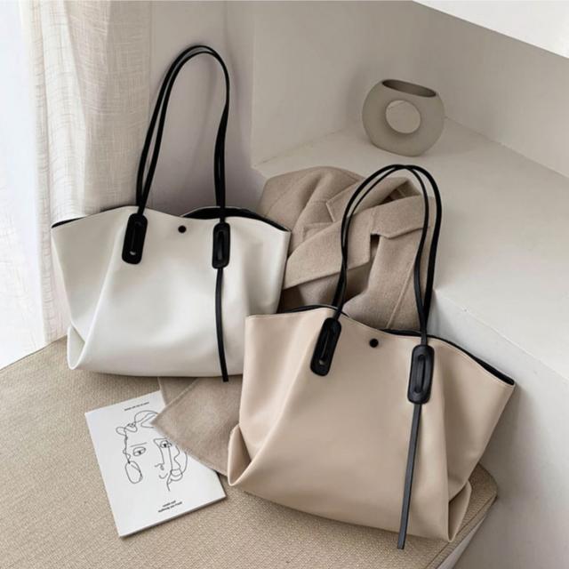 バッグ カバン レディースバッグ ショルダーバッグ トートバッグ ハンドバッグ 通勤バッグ パソコンバッグ 2way 大容量 多収納 肩がけ スクエア型 四角 オープンポケット かわいい 大人可愛い カジュアル 大人 おしゃれ レトロ スタンダード シンプル 大人女子 無地 10代 20代