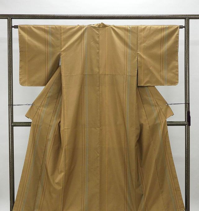 紬 正絹 縦縞模様 身丈156cm 裄丈63cm 紬 良品 リサイクル 着物 d0539