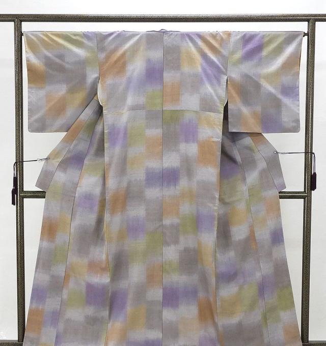 紬 未着用 正絹 格子ぼかし模様 身丈160cm 裄丈65.5cm 未使用 新古品 着物 カジュアル d4028