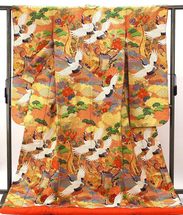 色打掛 正絹 四季花 舞鶴 慶長文様 打掛 花嫁衣裳 婚礼 リサイクル 中古 着物 e3196