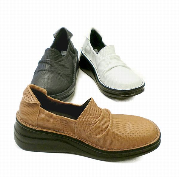 パンプス レディースシューズ レディースファッション 靴 本革 くしゅくしゅ サイドゴム バレーシューズ 牛革 スモールパンチ加工素材