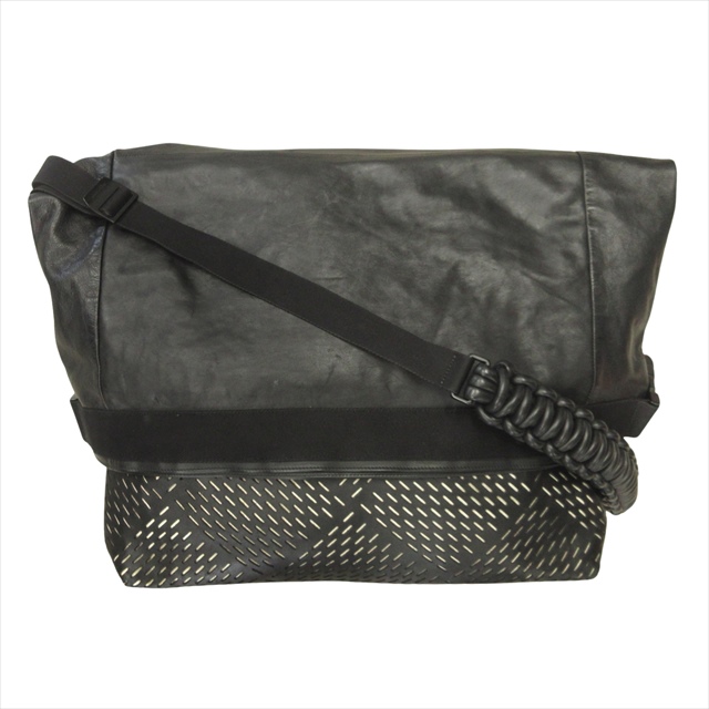【中古】ボッテガヴェネタ BOTTEGA VENETA パーフォレイテッド メッセンジャー バッグ ショルダー パンチング