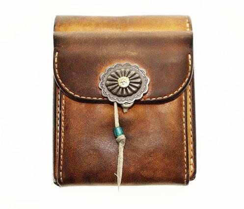 【中古】ゴローズ goro's 二つ折り 財布 K18 フラワー コンチョ 付き オールド モデル レザー ☆AA★ ▲ 251205