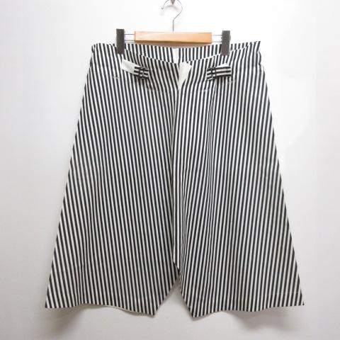 【中古】未使用品 ミーイッセイミヤケ me ISSEY MIYAKE クロップド サルエル パンツ 白×黒 MI61FF411 ストライプ柄