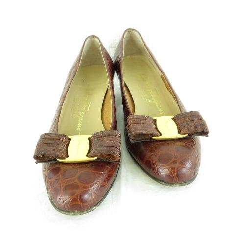 【中古】サルヴァトーレフェラガモ Salvatore Ferragamo パンプス 型押しレザー ヴァラリボン 茶 5 *A437 レディース