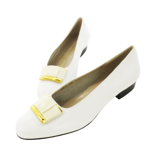 【中古】サルヴァトーレフェラガモ Salvatore Ferragamo BOUTIQUE パンプス ローヒール 革 ヴァラ ロゴ刻印 5 白