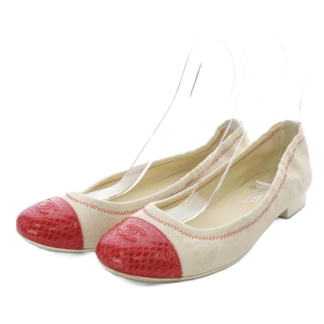 【中古】シャネル CHANEL パンプス フラット ココマーク キャンバス 38.5 アイボリー レッド /YO25 ■GY53 レディース