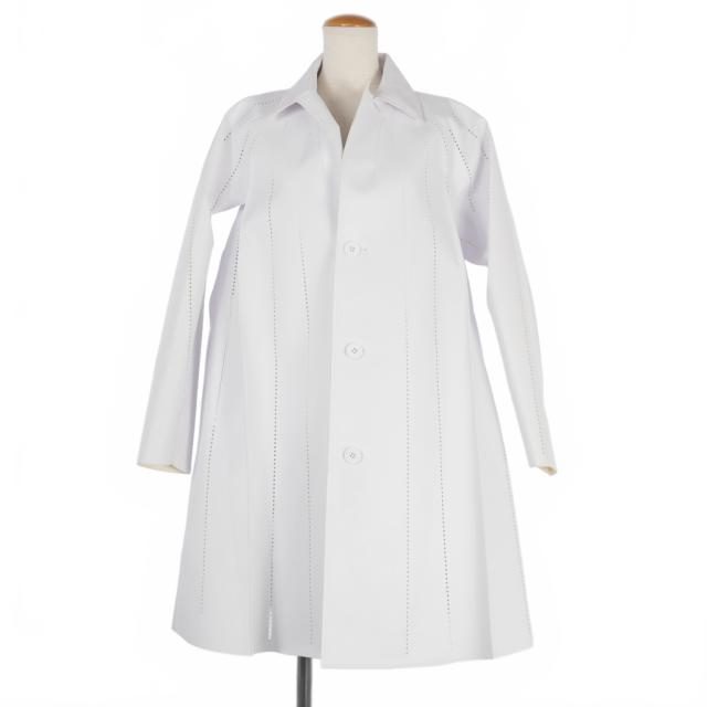 【中古】イッセイミヤケ ISSEY MIYAKE 14SS フェイクレザー パンチング コート サイズ2 白 ホワイト IM41FA504