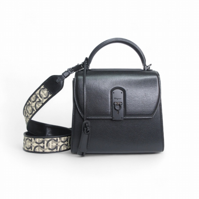 【中古】サルヴァトーレフェラガモ Salvatore Ferragamo 美品 BOXYZ ショルダーバッグ クロスボディ ブラック
