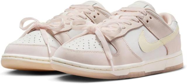 [ナイキ] ダンク ロー プレミアム MF [W DUNK LOW PRM MF] ライトソフトピンク/プラチナムティント/ココナッツミルク FB7910-601