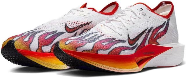 [ナイキ] ヴェイパーフライ 3 [VaporFly 3] ホワイト/ブラック/ユニバーシティレッド/ハバネロレッド HQ3504-100