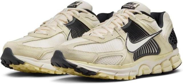 [ナイキ] ズーム ボメロ 5 [Zoom Vomero 5] アラバスター/ブラック/ホワイト/ペールアイボリー HF1553-701