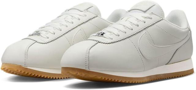 [ナイキ] コルテッツ SE [W Cortez SE] セイル/ココナッツミルク/メタリックシルバー/ガムミディアムブラウン HV6936-133