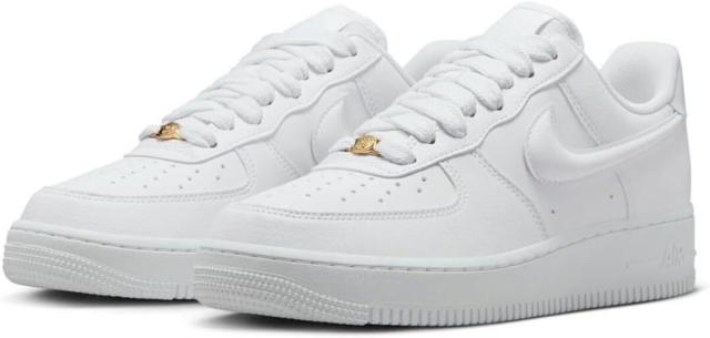 [ナイキ] エア フォース 1 '07 [W AIR FORCE 1 '07] ホワイト/ブラック/メタリックゴールド/ホワイト HF2014-100