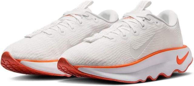 [ナイキ] モティバ [W Motiva] ホワイト/サミットホワイト/ターフオレンジ/ホワイト DV1238-109