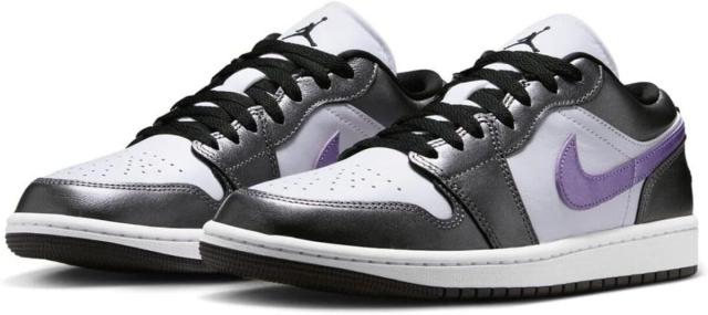 [ナイキ] エア ジョーダン 1 ロー SE [W AIR JORDAN 1 LOW SE] ホワイト/ダークシルバー/パープル HJ5910-105