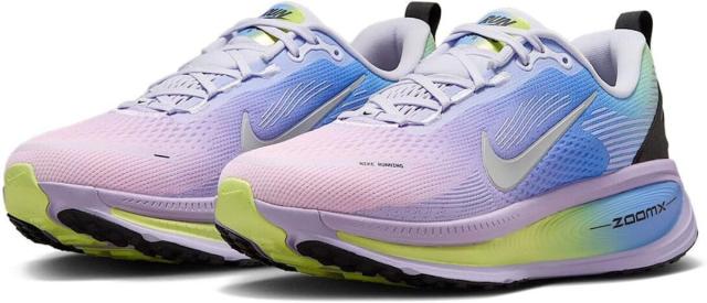 [ナイキ] ボメロ 18 SE [W Vomero 18 SE] アメシストティント/ハイドランジア/ファントム/メタリックシルバー IB5169-500