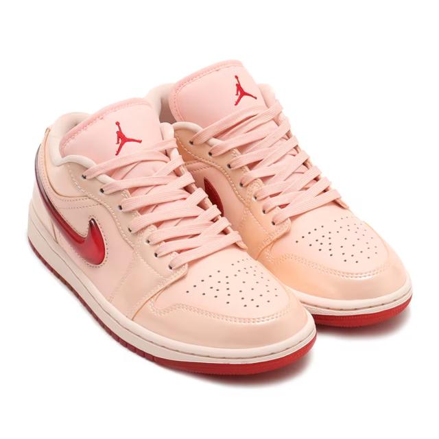 [ナイキ] エア ジョーダン 1 LOW SE[W AIR JORDAN 1 LOW SE] ウォッシュドコーラル/ウォッシュドコーラル/ジムレッド HF3174-600