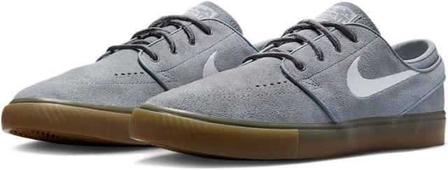 [ナイキ] SB ズーム ジャノスキー OG+ [SB ZOOM JANOSKI OG+] クールグレー/クールグレー/ガムライトブラウン/ホワイト FD6757-003