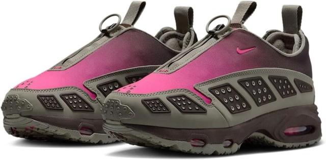 [ナイキ] エア マックス SNDR [W AIR MAX SNDR] ライトアーミー/バロックブラウン/ピンクサイクル IB7702-300