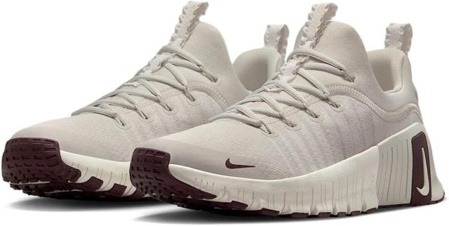 [ナイキ] フリー メトコン 6 SE [W Free Metcon 6 SE] ライトボーン/バーガンディクラッシュ/ソフトパール IH3589-072