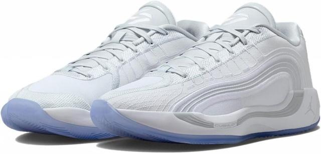 [ナイキ] ルカ 4 PF [LUKA 4 PF] ホワイト/ピュアプラチナム/メタリックシルバー II4370-100