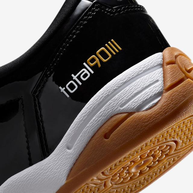 ナイキ] トータル 90 [W T90] ブラック/ホワイト/メタリックゴールド