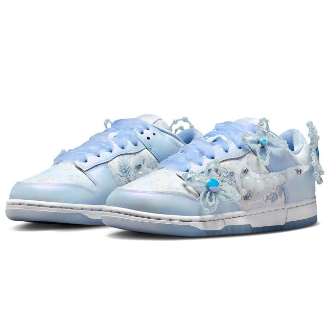 [ナイキ] ダンク ロー [W DUNK LOW Women's Artist Collection] サミットホワイト/ウルフグレー/ハイドロジェンブルー/ブルーティント HV8575-100