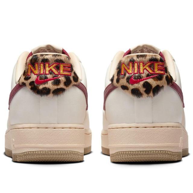 ナイキ] エア フォース 1 '07 [W AIR FORCE 1 '07] パールホワイト