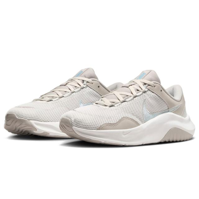 [ナイキ] レジェンド エッセンシャル 3 ネクスト ネイチャー [W LEGEND ESS 3 NN] ライトアイアンオール/アイアングレー/ホワイト/ブルー DM1119-008