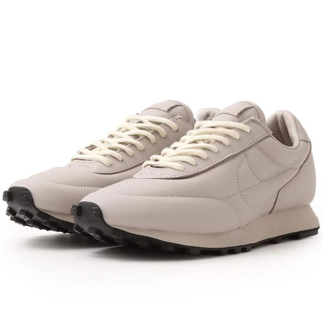 [ナイキ] デイブレイク SP [DAYBREAK SP] アンスラサイト/ブラック/ココナッツミルク IO4865-020