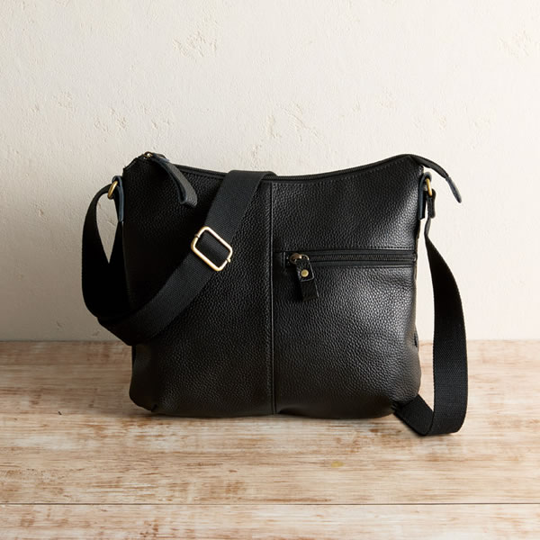 【送料無料】牛革ショルダーバッグ（ブラック）　４１８４−０１Ａ　４１８４−０１Ａ【ギフト館】