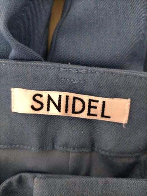 snidel(スナイデル) カラーストレートパンツ レディース JPN：0 【中古】【ブランド古着バズストア】の通販はau PAY マーケット - ブランド古着のBAZZSTORE(バズストア ...