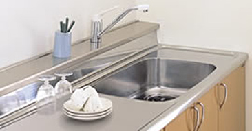 【LIXIL】SUNWAVEサンウェーブ 水切りカバー（アルミ製）間口240cm用 奥行6cm ALMC-240SB 送料無料の通販はau ...