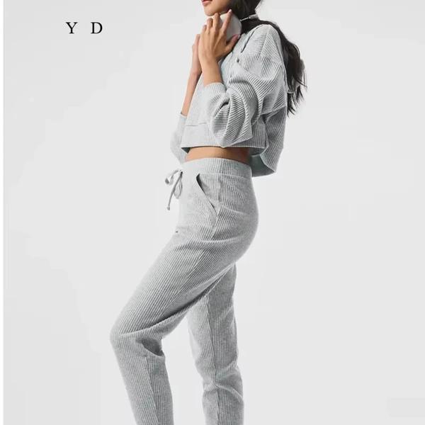 レディーススポーツツーピースヨガセット、スレッドルーズカジュアルフード付きセーター、レギンス、秋冬スポーツスーツ