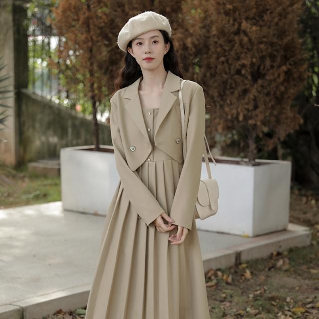 セットアップ スーツ ロングワンピース 2点セット レディース ジャケット アウター トップス プリーツ ロングスカート ロング丈 ミモレ丈 ショート丈 ショートジャケット 長袖 Aライン 高級感 エレガント お洒落 オシャレ 上品 きれいめ こなれ感 制服 秋 冬 春 入学式 卒業式