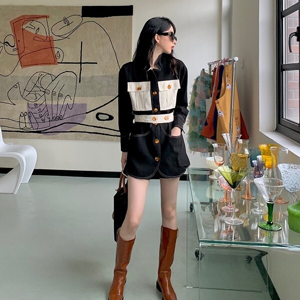 ワンピース レディース デニムワンピ シャツワンピ S M L デニム ステッチ バイカラー ブラック 黒 無地 春 秋 長袖 襟付き フロントボタン 胸ポケット ミニ丈 ミニ ショート丈 ショート 膝上 フレア Aライン ハイウエスト 脚長 美脚 スタイルアップ 着やせ フェミニン