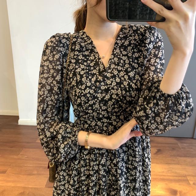 シフォンワンピース ワンピース Vネック 袖あり 七分袖 かわいい 大人可愛い きれいめ シンプル カジュアル 大人 上品 おしゃれ お洒落 かっこいい レトロ アジアン エスニック エキゾチック 大人可愛い 大人女子 こなれ感 ラフ キュート ガーリー ルーズ 個性的 クール