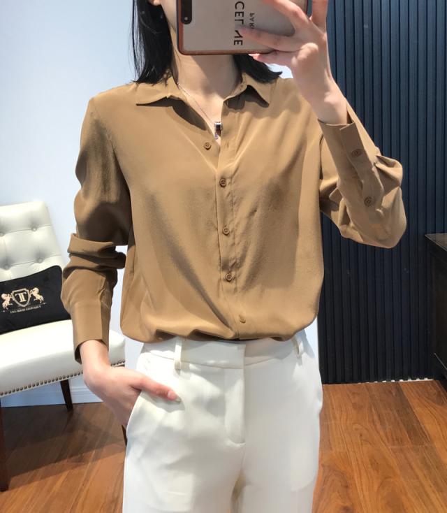 長袖シャツ トップス シャツ 長袖 襟付き スリム ストレート 前開き かわいい 大人可愛い きれいめ シンプル 大人 上品 おしゃれ お洒落 レトロ 大人女子 個性的 クール エレガント 無地 春 秋 20代 30代 レディース ビジネス 通勤 デート お出かけ 女子会 休日 パーティー